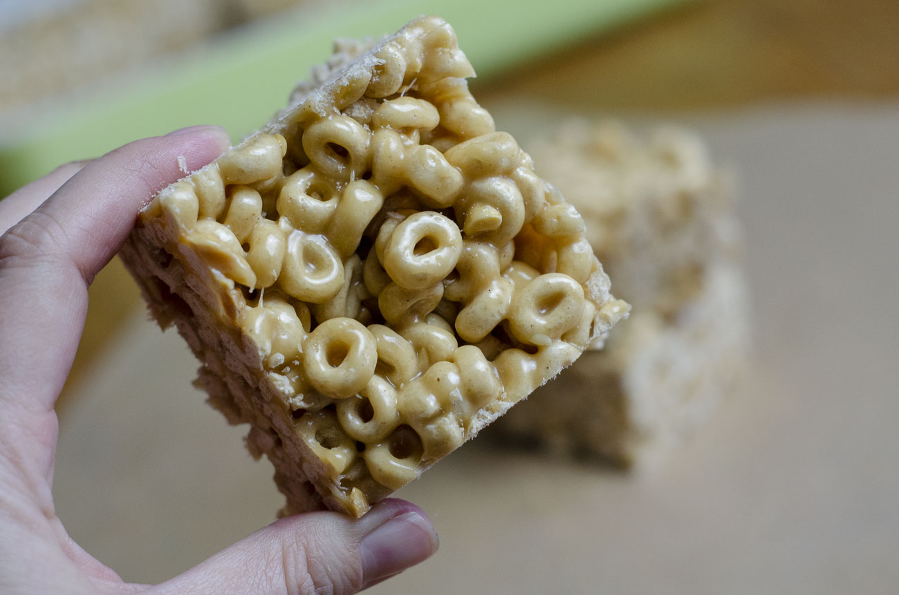No-Bake Peanut Butter Cheerio Bars – Live Play Eat