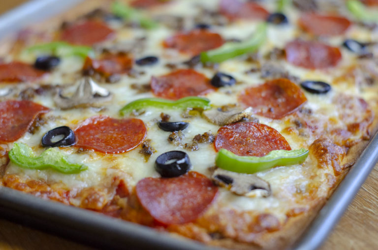 Crazy Crust Pizza – Live Play Eat