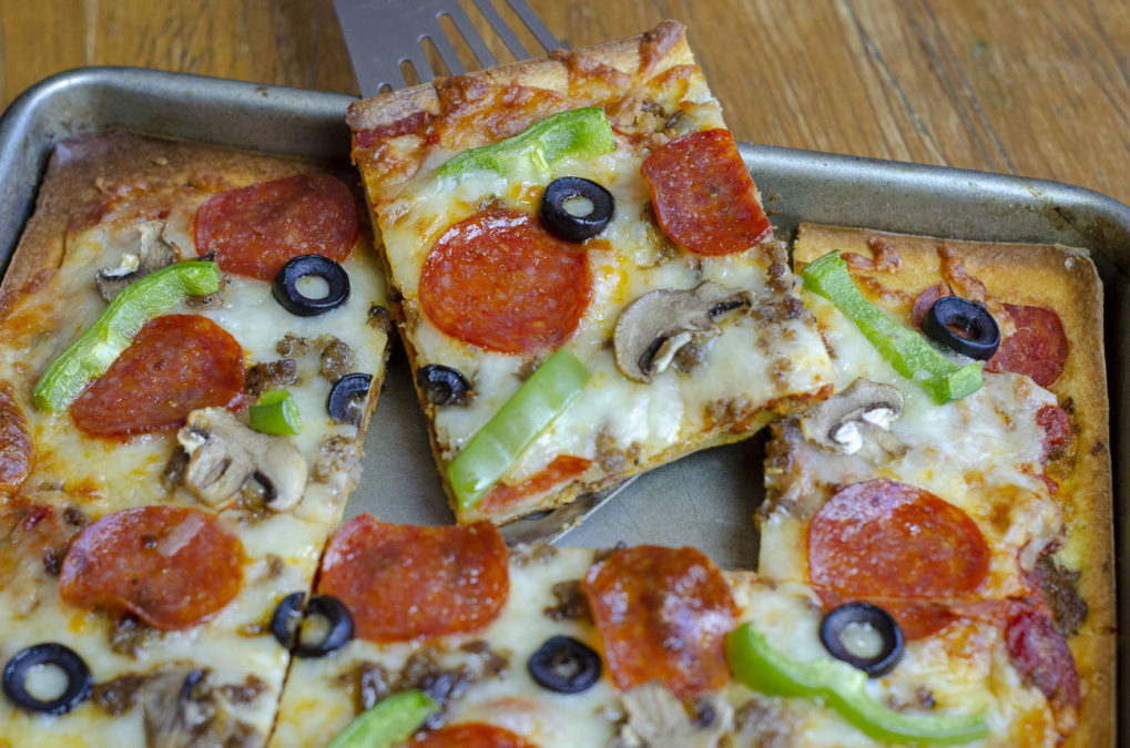 Crazy Crust Pizza – Live Play Eat