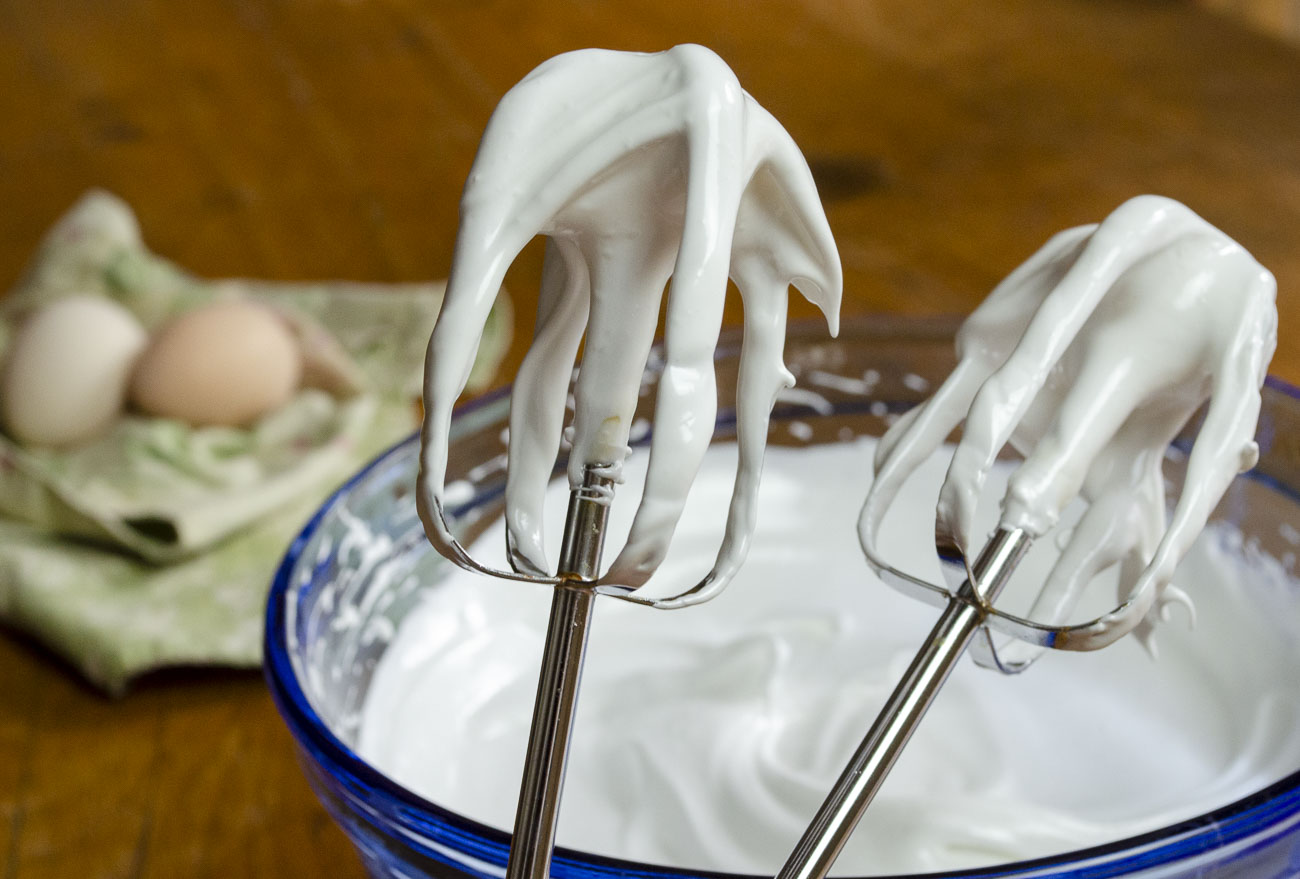 Seven Minute Frosting – Live Play Eat