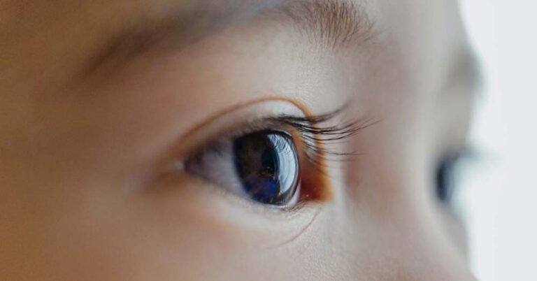 A Recent Study Explains Why People With Autism Avoid Eye Contact By a-recent-study-explains-why-people-with-autism-avoid-eye-contact-by